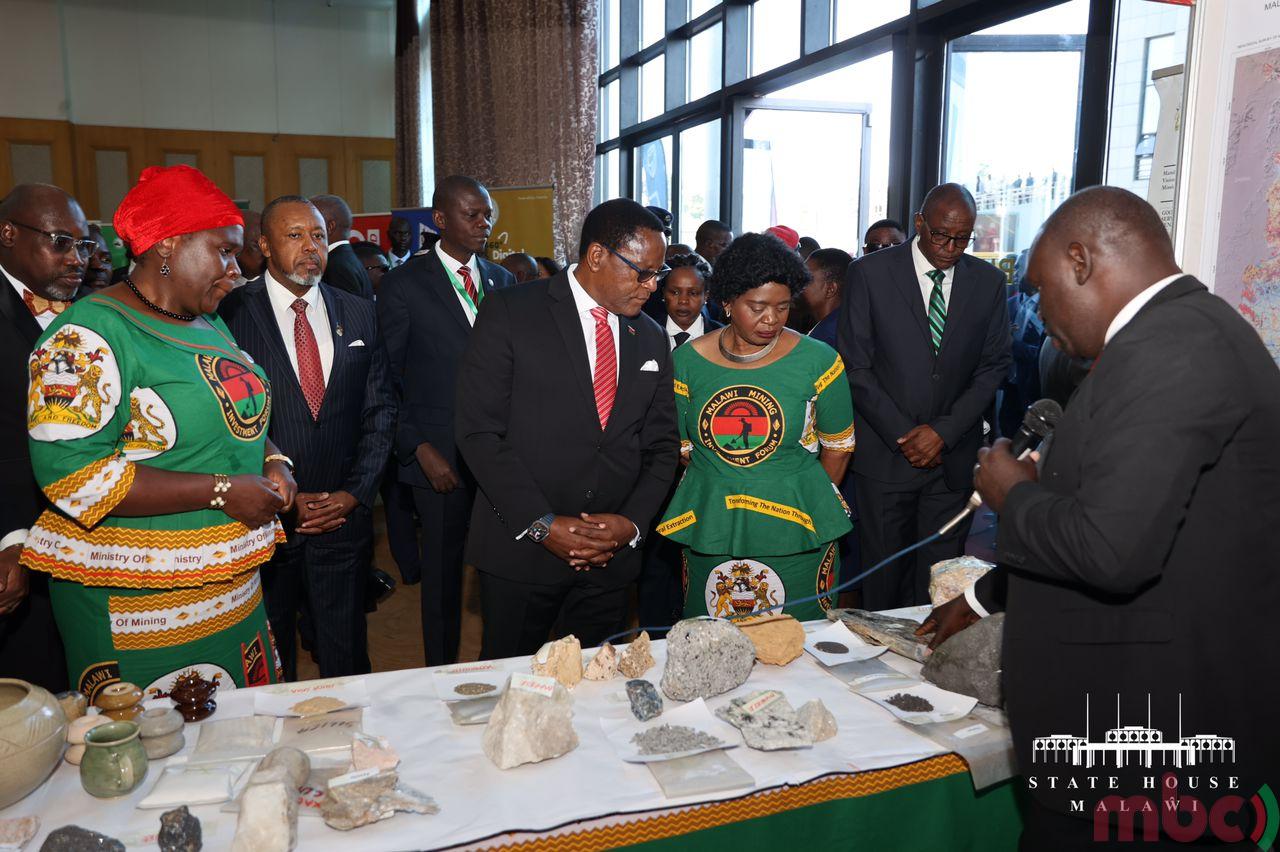 Chakwera inspects mining pavilions – Malawi Broadcasting Corporation