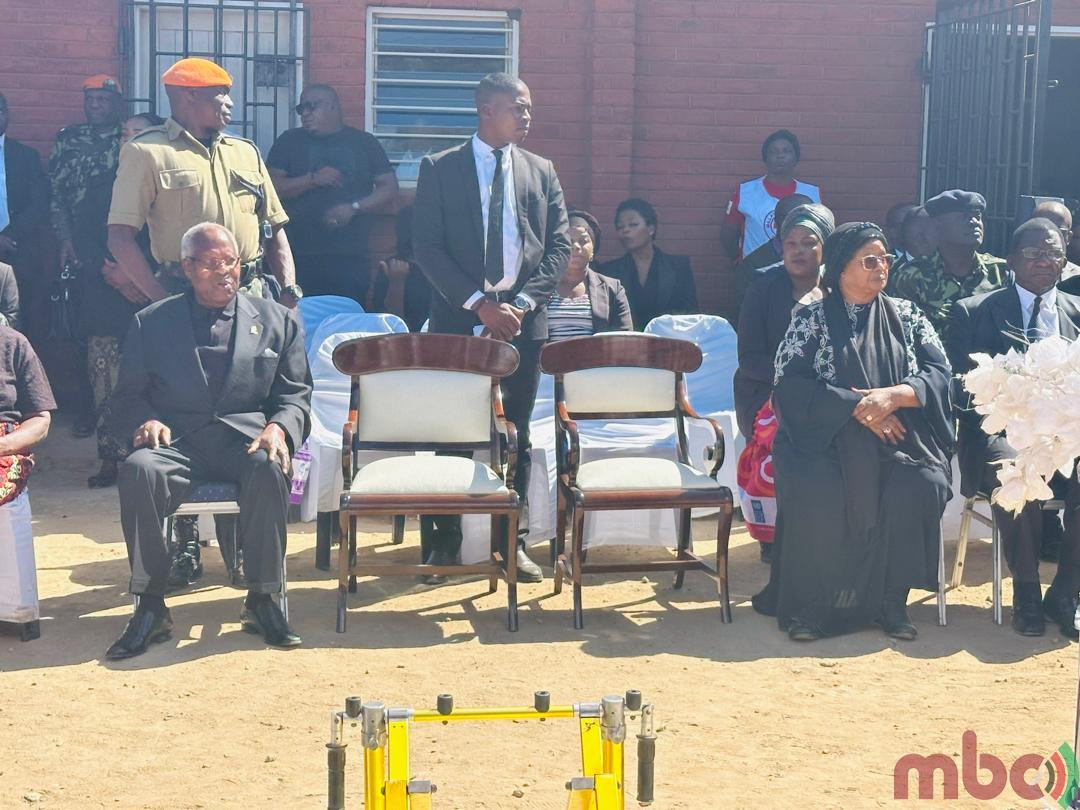 Chakwera akhala nawo pa Misa ya mayi Shanil Dzimbiri - Malawi ...