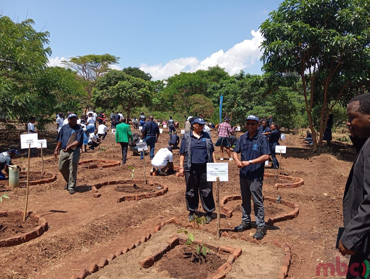 Govt affirms commitment to resolving water challenges in Dowa - Malawi ...